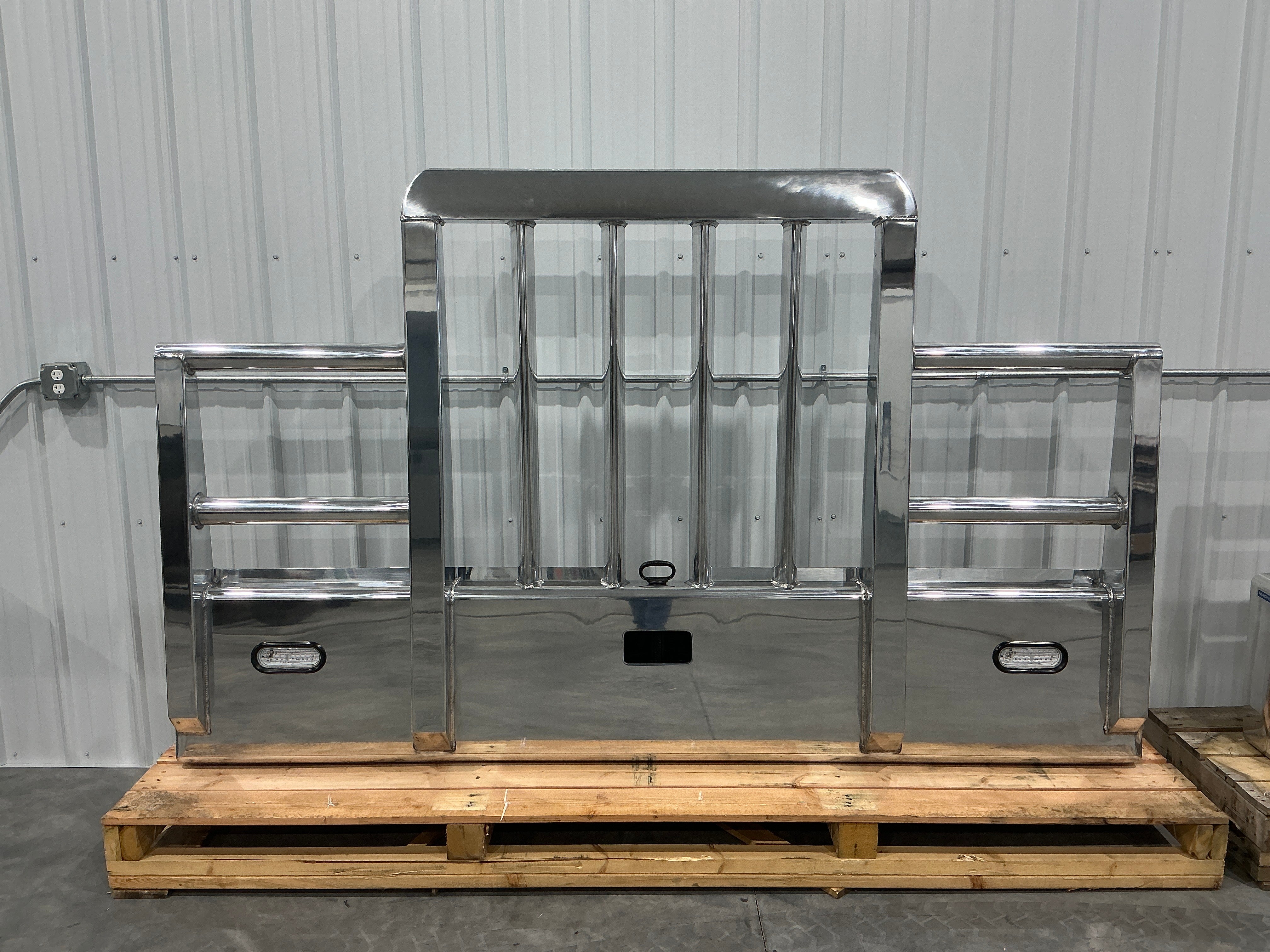 Magnum Bumper for Peterbilt 389/589 – Railsback Chrome Shop