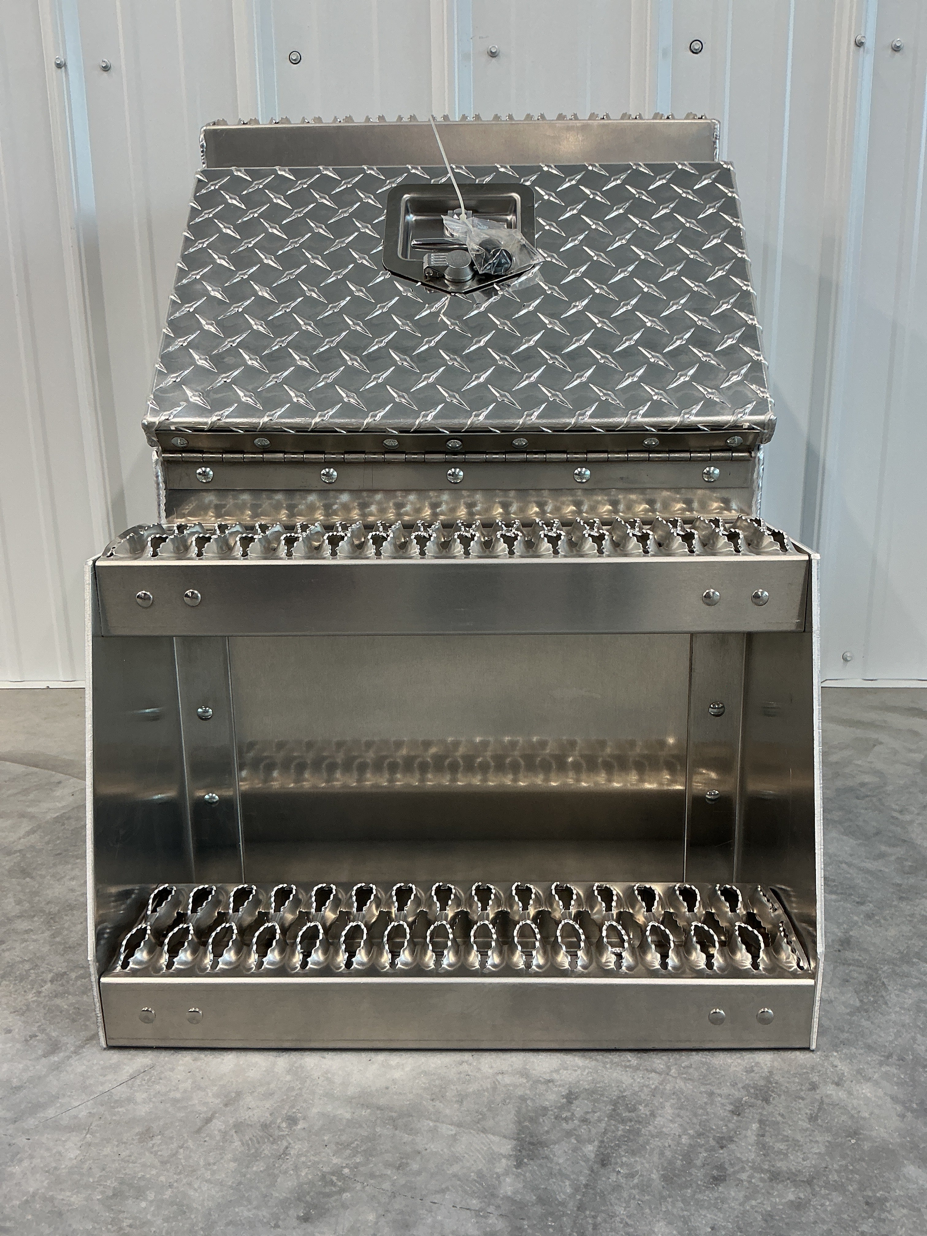 Step Saddle Box. 18” L X 25” W X 28” H – Railsback Chrome Shop
